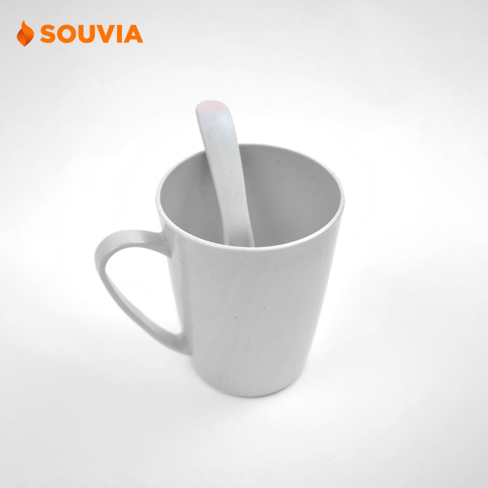 Mug Plastik dengan Sendok Souvenir Kantor Terbaik - SOUVIA
