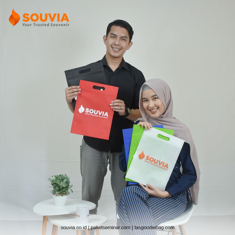 Tote Bag Spunbond Oval | Goodie Bag Penunjang Acara - SOUVIA